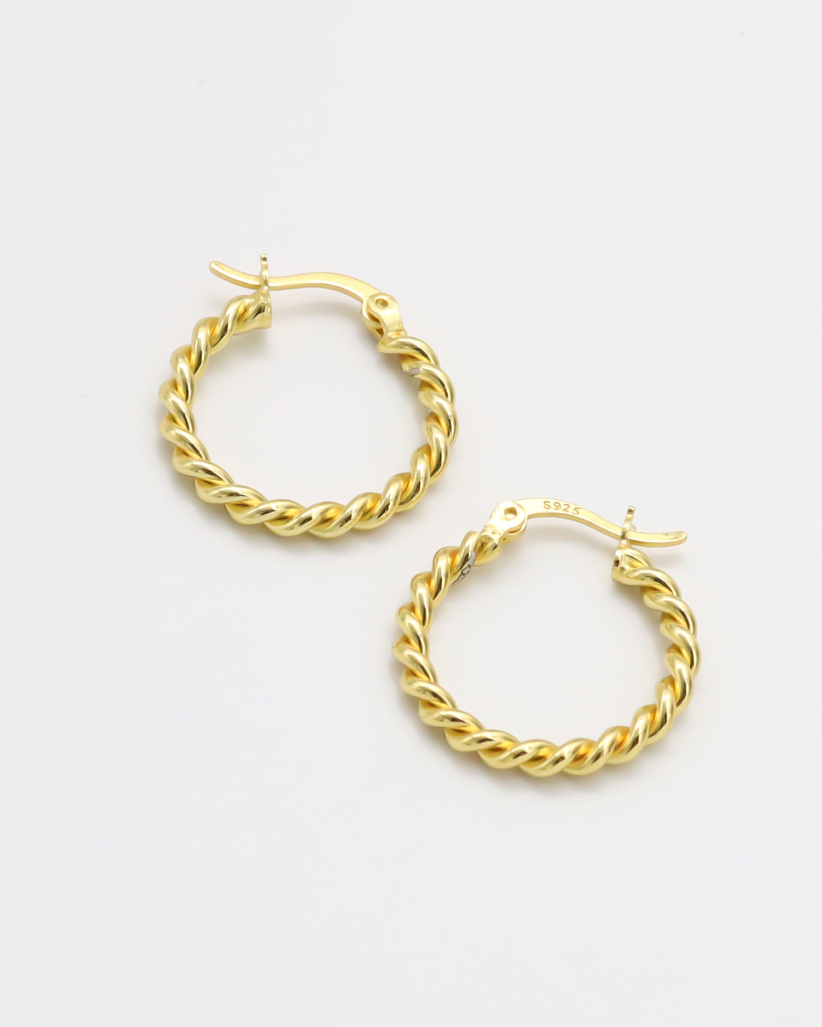 Cleo Gold – ruru. studios